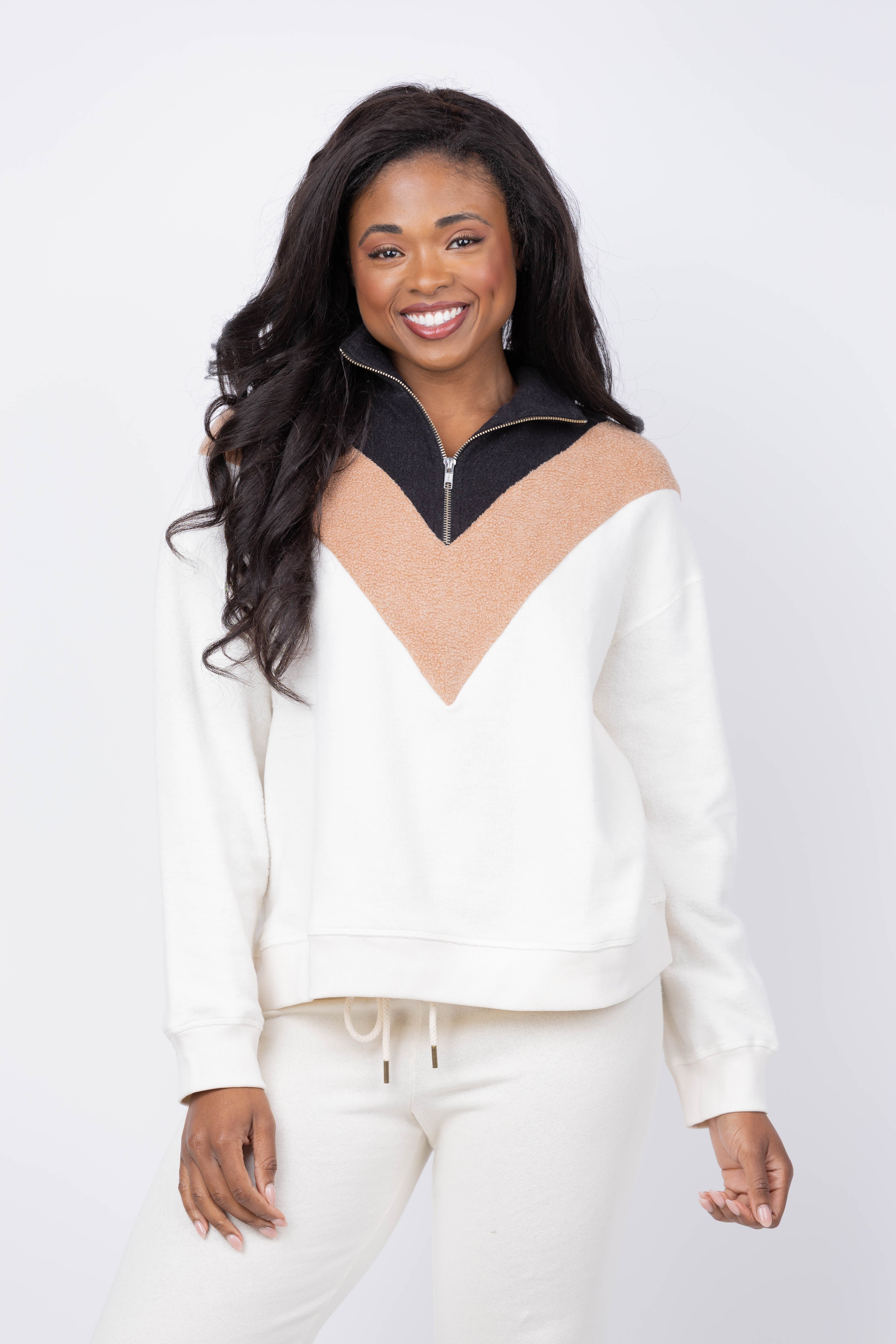 The Great. The Colorblock Plush Chalet Sweatshirt in Washed White